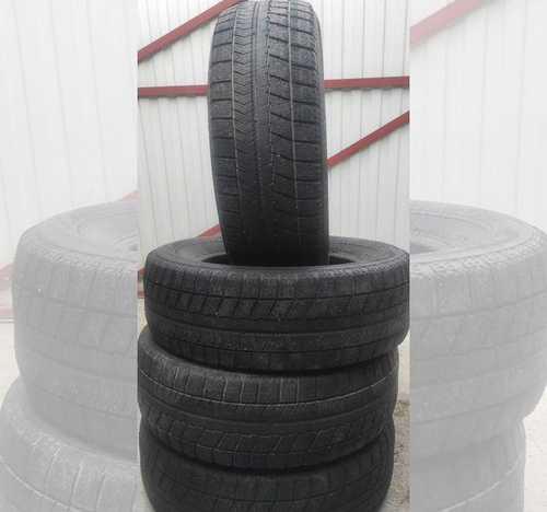 Bridgestone Blizzak VRX 215/65 R16 98S