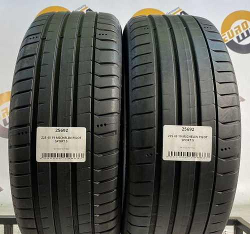 Michelin Pilot Sport 5 225/45 R19 97W