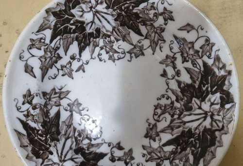 Старинная фарфоровая тарелка Кузнецова