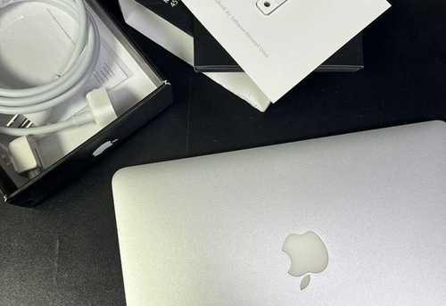 MacBook Air 11 (2010), 120 ГБ, Core 2 Duo, 1.4 ГГц, RAM 2 ГБ, GeForce 320M
