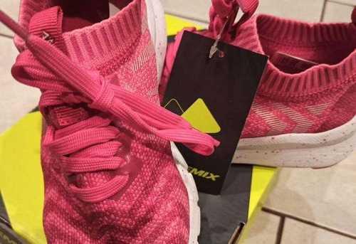 Кроссовки новые