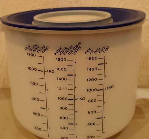 Чаша Tupperware 2 л для смешивания теста