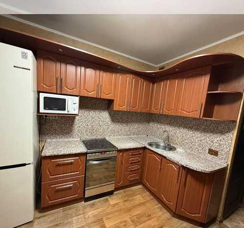 Продам кухонный гарнитур бу