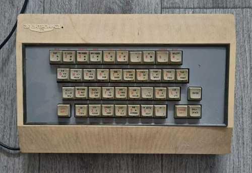 Ретро клавиатура для компьютера СССР