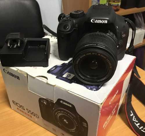 Canon EOS 550D kit(18-55mm) + вспышка