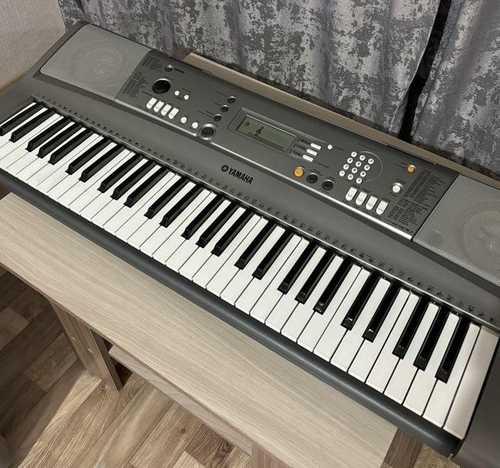 Синтезатор yamaha psr r300