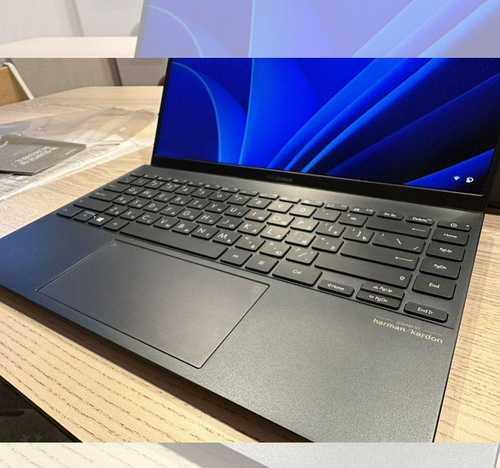 Asus zenbook 14 UM425I