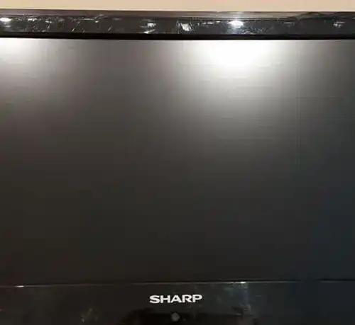 ЖК телевизор sharp 19" LC-19LE510RU на кронштейне