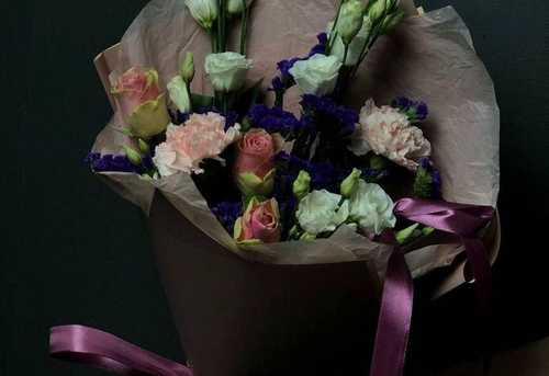Букет цветов (эустома, статица, розы)