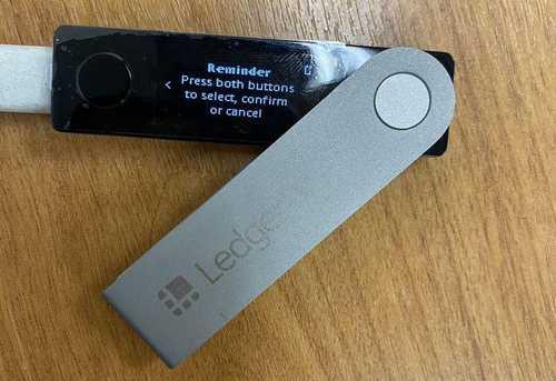 Аппаратный криптокошелек Ledger Nano X