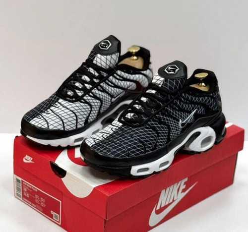 Кроссовки Nike Air Max Tn Plus