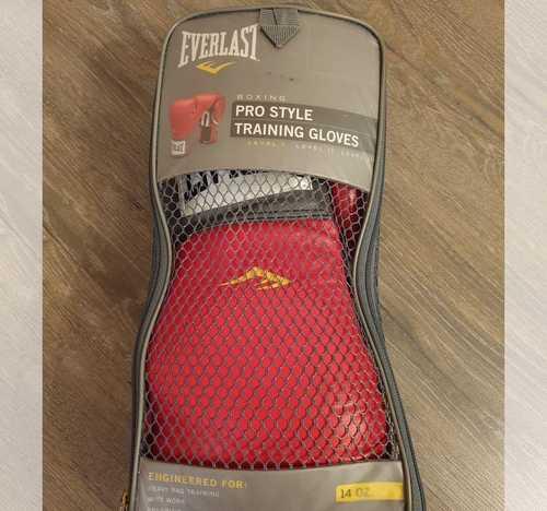 Перчатки боксерские Everlast 14 OZ