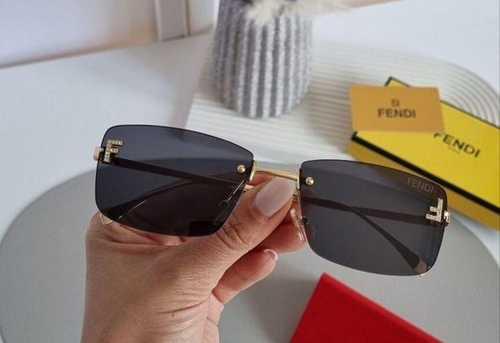 Солнцезащитные очки Fendi / полный комплект