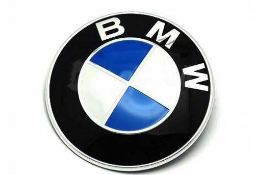 Эмблема BMW на капот