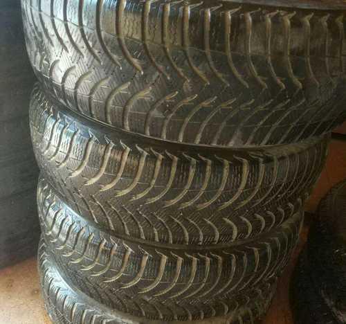 Michelin Alpin 4 185/60 R15