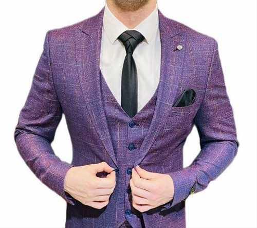 Мужской классический костюм фиолетовый