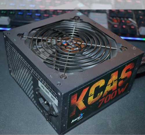 Блок питания aerocool kcas-700 ATX 700W Bronze