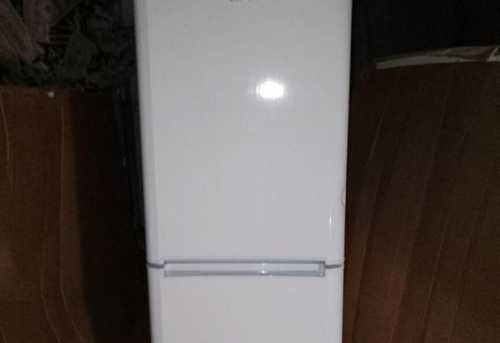 Холодильник-морозильник Indesit