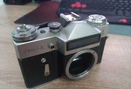 Плёночный фотоаппарат zenit-E