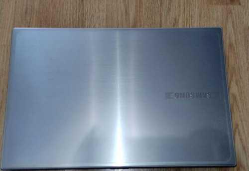 Ноутбук Samsung NP300V5A-S15RU