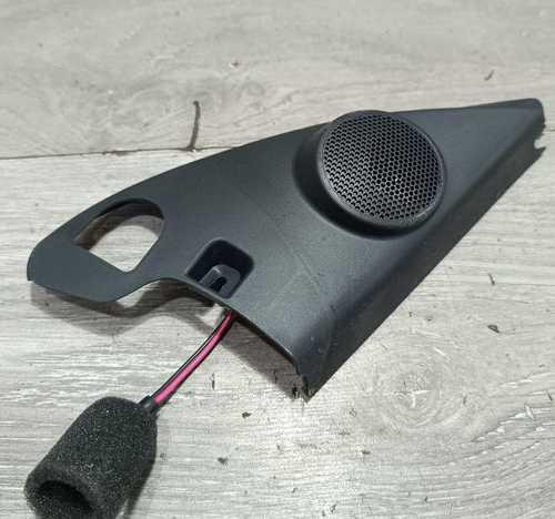 Передний правый динамик для Skoda Rapid 2015