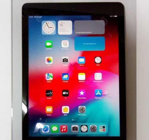 Планшет Apple iPad 5 2017 32Gb