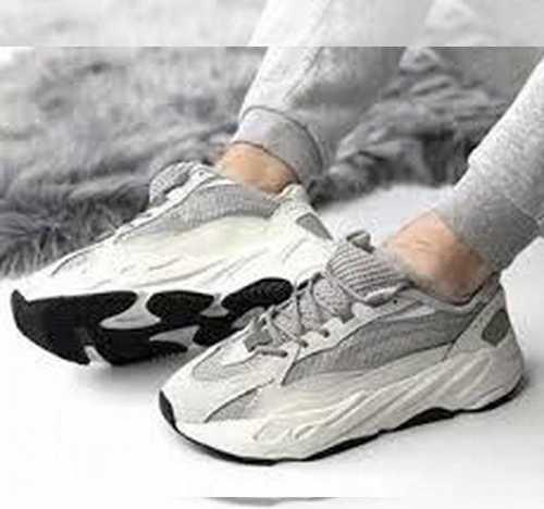 Кроссовки Adidas yeezy boost 700