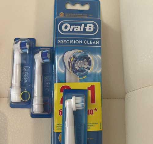 Зубная щетка oral b новая