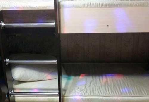 Двухъярусная кровать бу с ящиками для белья