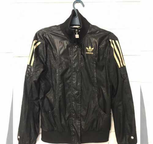 Спортивная куртка adidas женская
