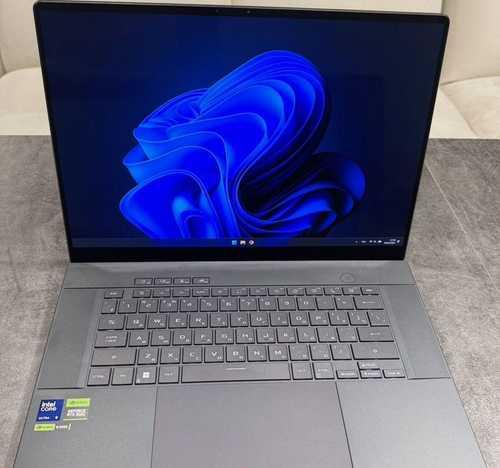 Asus ROG Zephyrus G16 GU605MY-QR064W серый