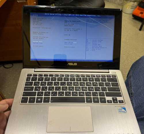 11.6" ASUS VivoBook S200E, Pentium, RAM 4 ГБ, 320 ГБ, Intel HD Graphics 4000