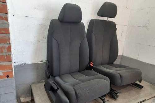 Передние сиденья велюр для VW Passat CC B