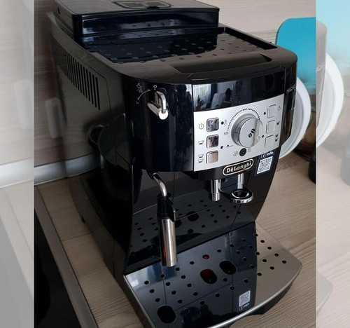 Кофемашина Delonghi Ecam 22.114.B