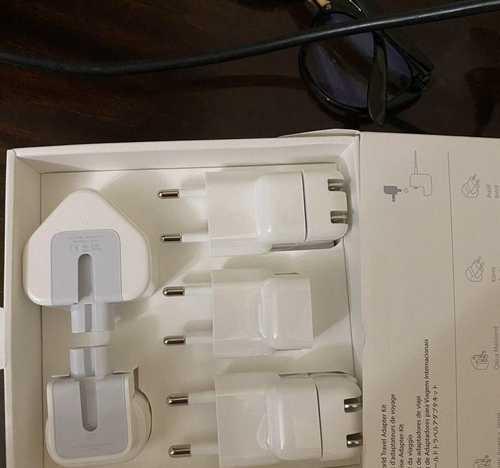 Адаптер Apple World Travel Adapter Kit MD837AM/A