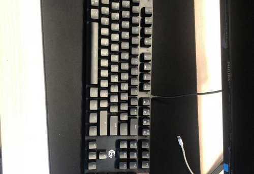 Игровая клавиатура черная на голубых свичах