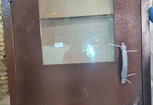 Дверь входная металлическая со стеклопакетом
