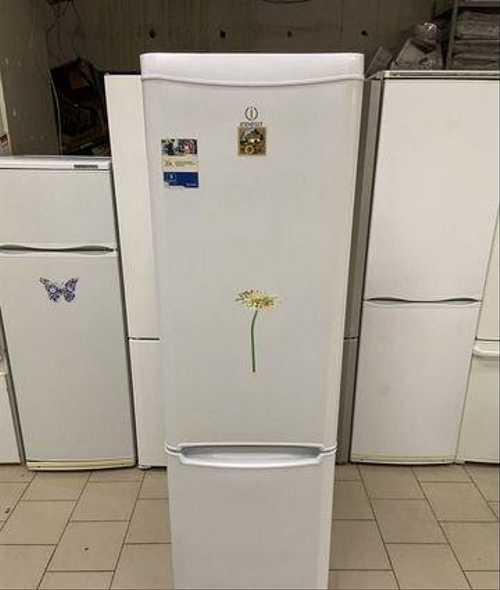 Холодильник б/у Indesit B 20 FNF.025