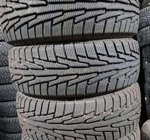 Nokian Tyres Hakkapeliitta R 215/70 R16