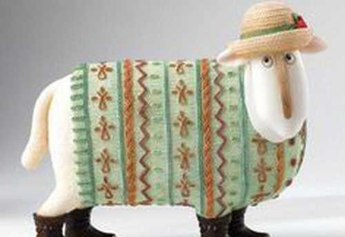 Фигурка овечки в свитере, большая "Петунья",Англия