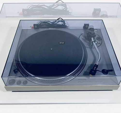 Technics SL-1700. Виниловый проигрыватель