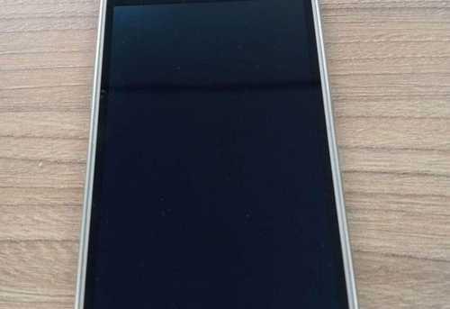 Телефон Samsung Galaxy J1 (2016)