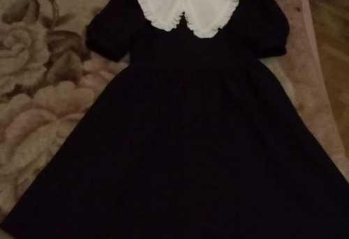 Чёрное платье с воротником