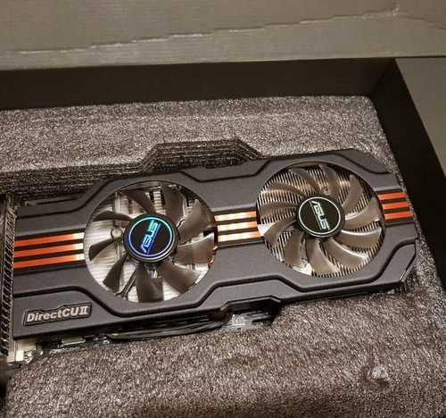 Asus GTX560 TI 1Gb gddr5, 256 bit