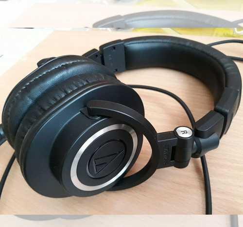 Наушники Audio-Technica ATH-M50x