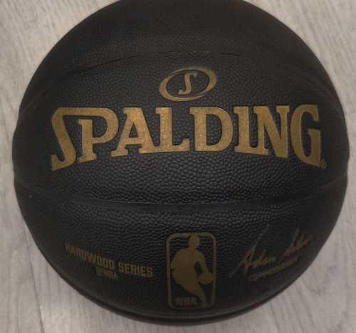 Баскетбольный мяч spalding оригинал