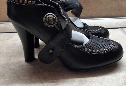 Продам женские туфли новые
