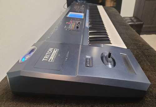 Korg Triton Extreme 76 синтезатор рабочая станция