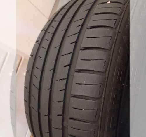 Firemax FM601 245/45 R19 102W
