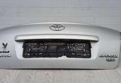 Крышка багажника Toyota Avensis 2